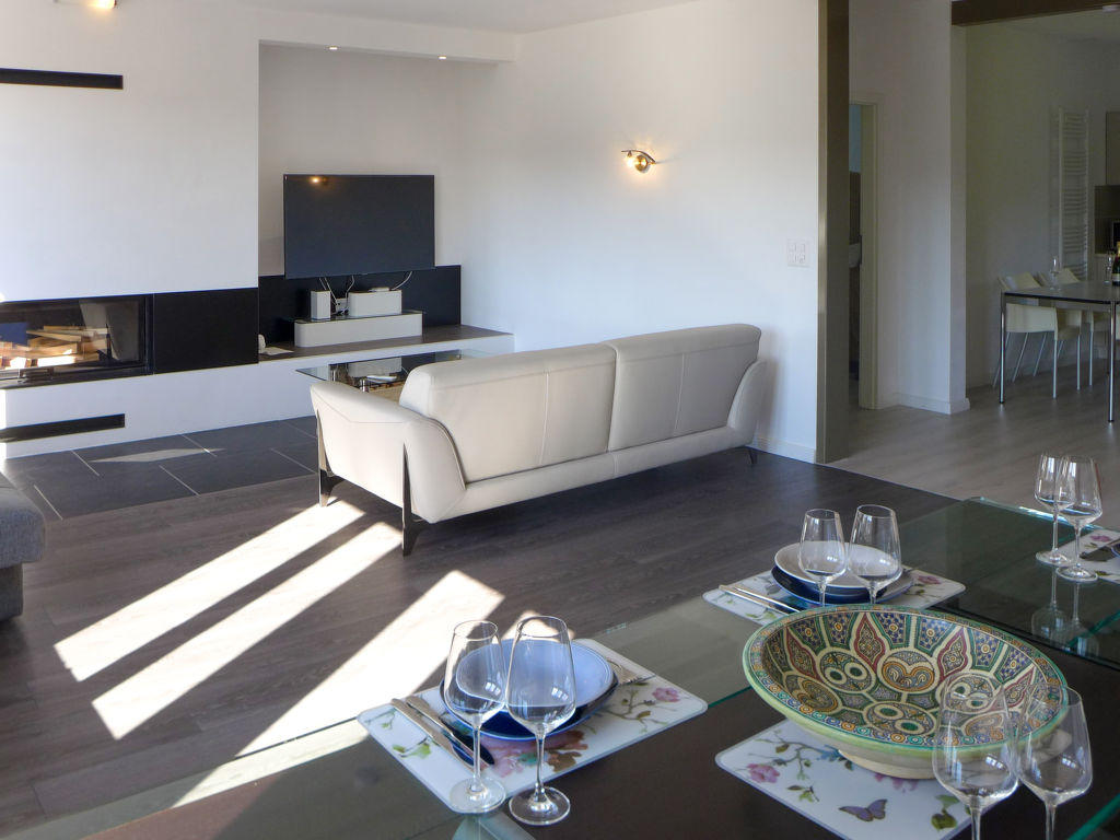 Apartment Maison de Maître in Tramelan CH2720.100.1 | Interhome